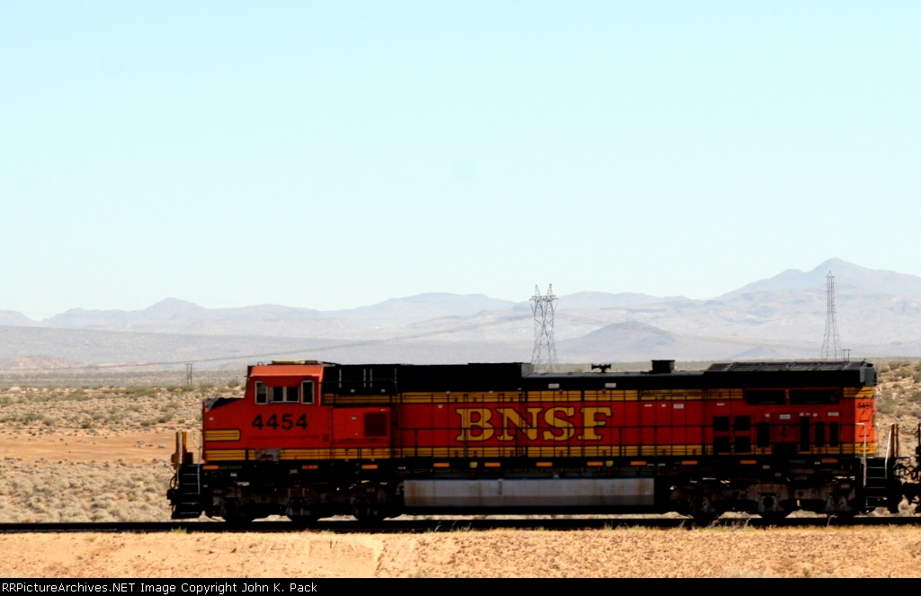 BNSF 4454